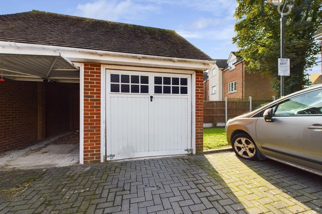Howarde Court, Stevenage SG1, 4 bedroom town house for sale - 66186318 ...
