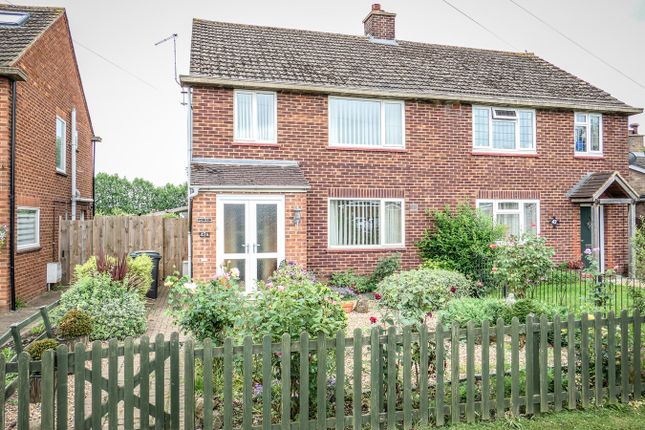 Bedford Road Wootton Bedford Mk43 3 Bedroom Semi Detached House For