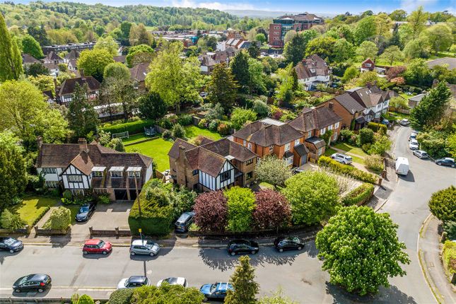 Chart Way, Reigate RH2, 4 bedroom detached house for sale - 64667728 ...