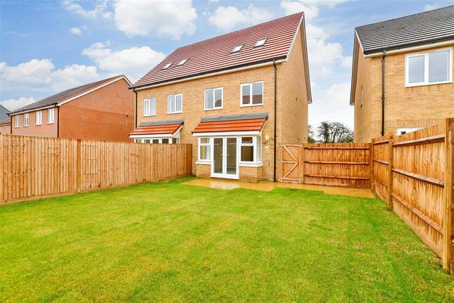 Lower Rainham Road Rainham Gillingham Kent Me8 4 Bedroom Semi