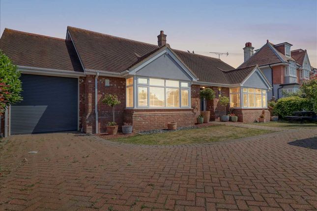 St. Johns Road, Clacton-on-Sea CO16 bungalows for sale | Buy houses in ...