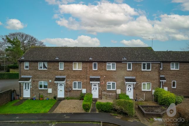 Castle Dore, Freshbrook, Swindon, Wiltshire SN5, 2 bedroom semi ...