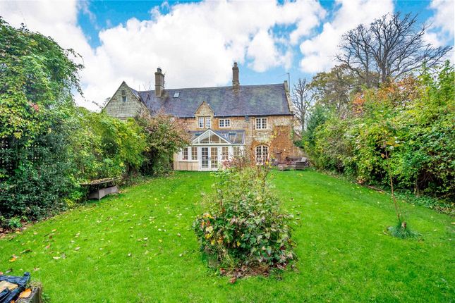 Banbury Road, Moreton Pinkney, Daventry, Northamptonshire NN11, 3 ...