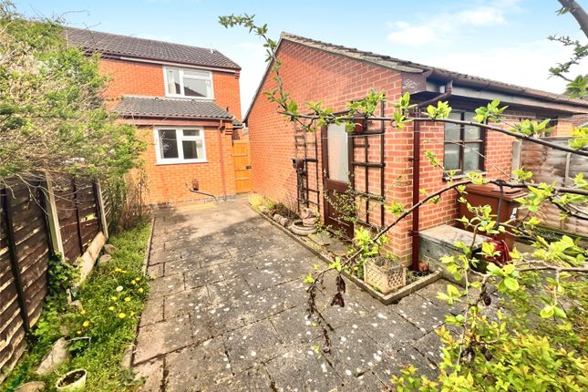 Hillfield Lane, Stretton, Burton-On-Trent, Staffordshire DE13, 2 ...