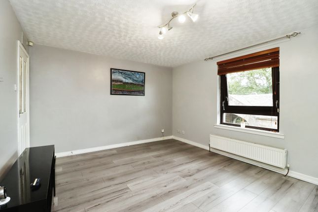 Broomhead Park, Dunfermline KY12, 2 bedroom flat for sale - 65055649 ...
