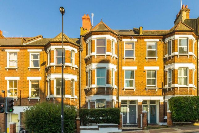 2 bed flat for sale in Latchmere Road, London SW11 - Zoopla