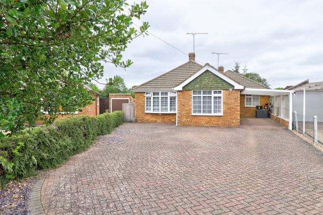 Houses for Sale in Beech Tree Road, Holmer Green, High Wycombe HP15 ...