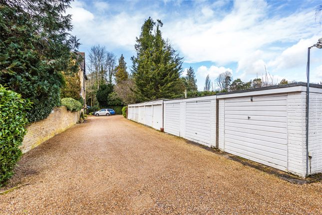 Chobham, Woking, Surrey GU24, 3 bedroom flat for sale - 60855142 ...