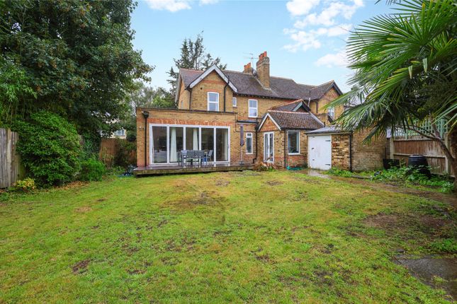 Burwood Road Hersham Walton On Thames Surrey Kt12 4 Bedroom Semi