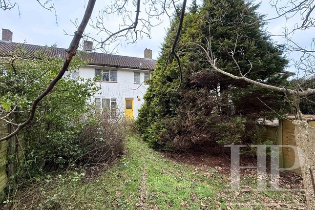 Fisher Close, Crawley RH10, 3 bedroom terraced house for sale ...