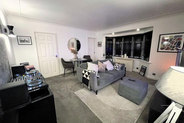 Henshall Hall Drive, Congleton CW12, 1 bedroom flat for sale - 69172528 ...