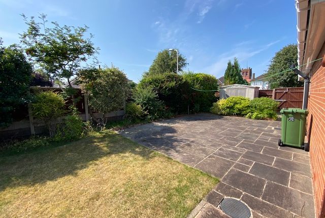 Coudray Road, Southport PR9, 2 bedroom detached bungalow to rent ...