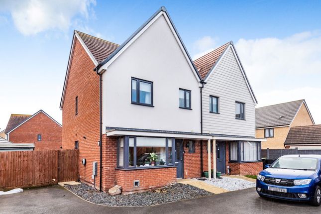 Ashpole Avenue Wootton Bedford Mk43 3 Bedroom Semi Detached House