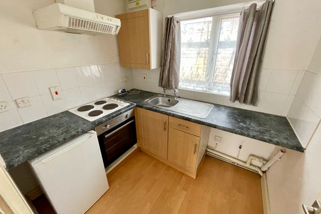 Castle Street, Luton, Bedfordshire LU1, 1 bedroom maisonette for sale ...