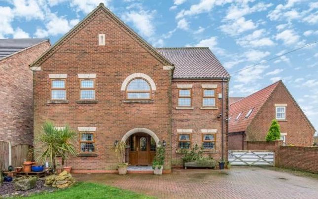 5 bed detached house for sale in Moss Haven, Moss Road, Moss, Doncaster ...