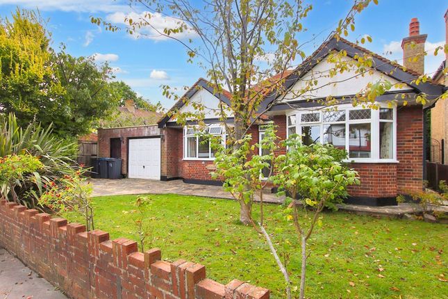 Graham Close, Croydon CR0, 3 bedroom detached bungalow for sale ...