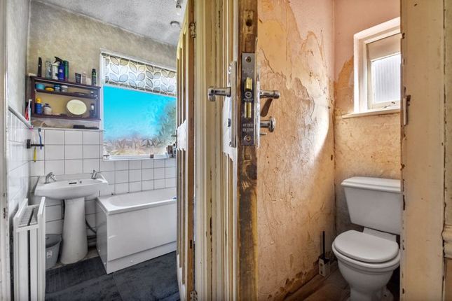 Weald Lane, Harrow Weald, Harrow HA3, 3 bedroom semi-detached house for ...