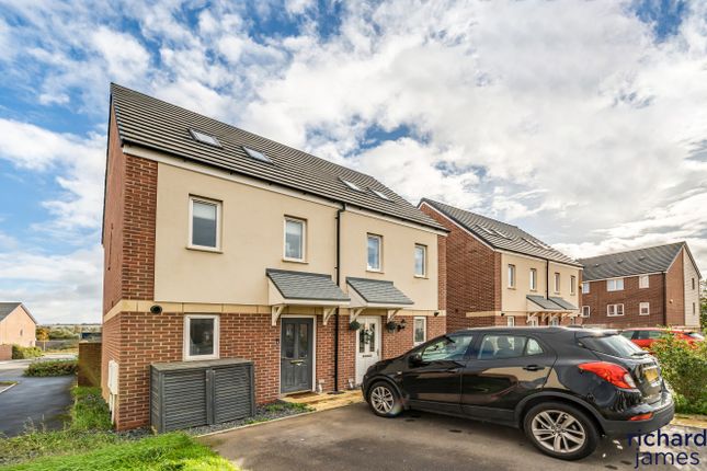 Homington Avenue Coate Swindon Sn3 3 Bedroom Semi Detached House For
