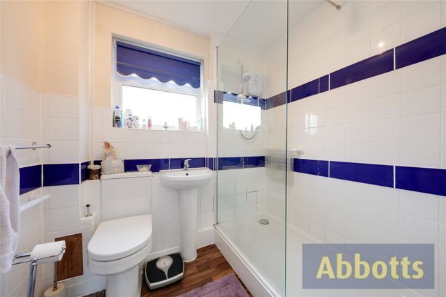 Brackendale Court, Basildon, Essex SS13, 2 bedroom flat for sale ...