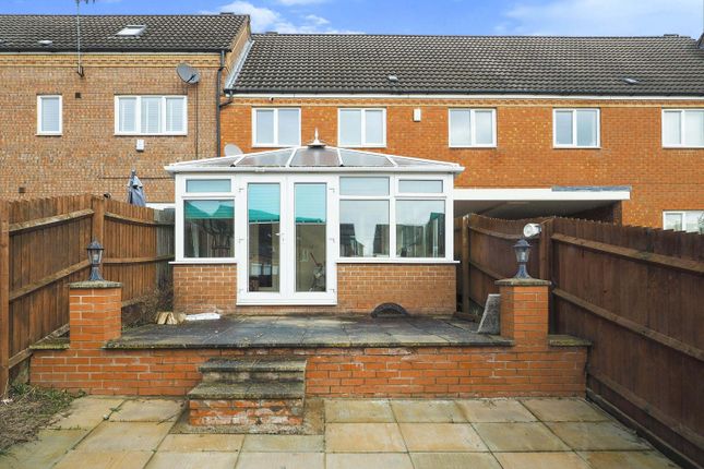 Edmonstone Crescent, Nottingham, Nottinghamshire NG5, 4 bedroom link ...