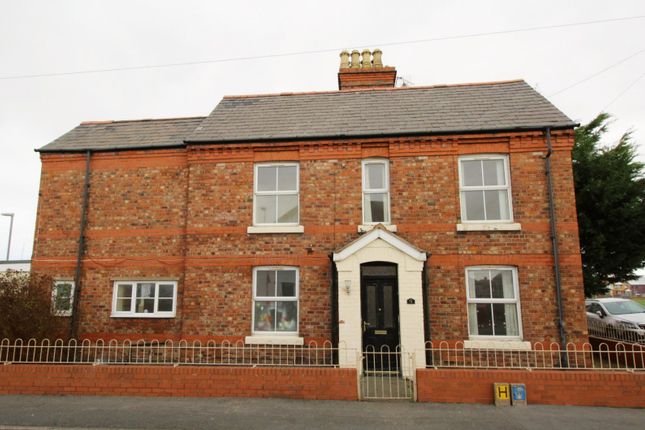 Marsh Road Rhyl Denbighshire Ll18 3 Bedroom End Terrace House For