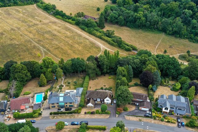 Silverthorn Drive, Longdean Park, Hertfordshire HP3, 5 bedroom detached ...