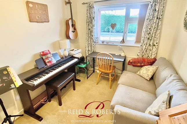 Parc Y Llan, Llanfair Dyffryn Clwyd, Ruthin LL15, 3 bedroom detached ...