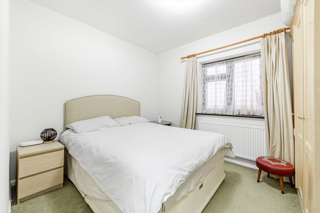 Marnham Crescent, Greenford UB6, 3 bedroom bungalow for sale - 69676379 ...