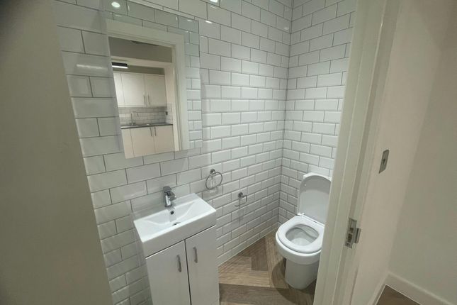 6 Nelson Road, London SE10, retail premises to let - 69418463 ...