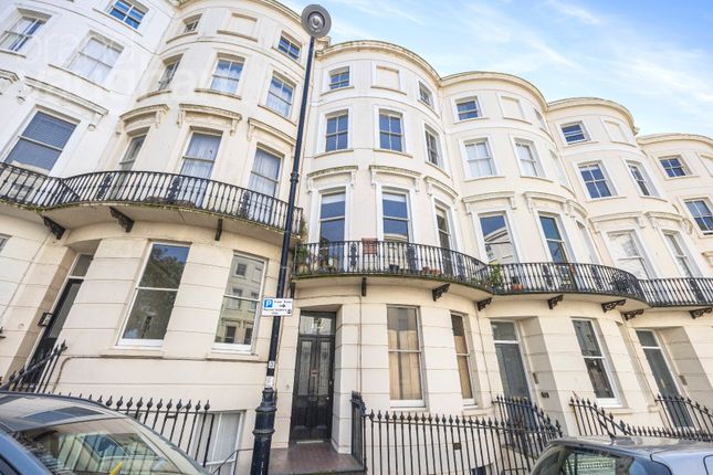 Eaton Place, Brighton, East Sussex BN2, 2 bedroom flat for sale ...
