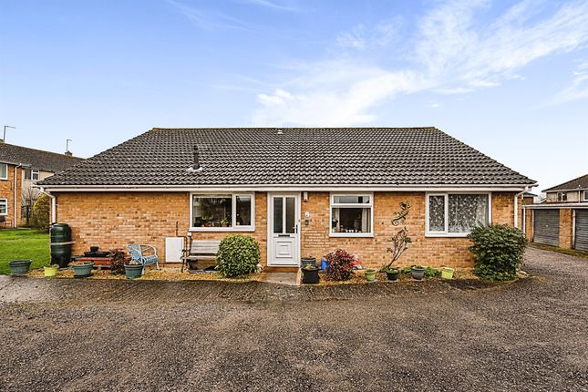 Pitman Court, Trowbridge BA14, 2 bedroom semi-detached bungalow for ...