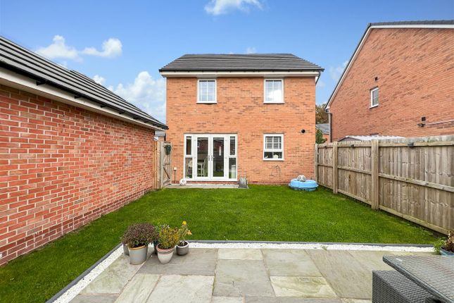 Larch Place, Somerford, Congleton CW12, 4 bedroom detached house for ...