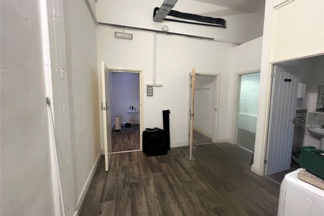 High Street, Rayleigh, Essex SS6, retail premises to let - 63990382 ...