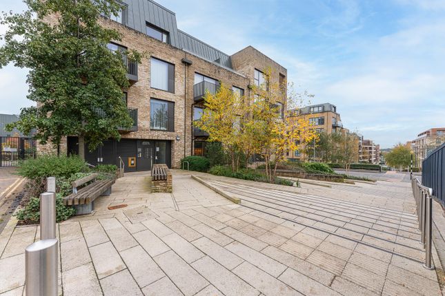 Regiment Hill, Millbrook Park NW7, 2 bedroom flat for sale - 66128868 ...