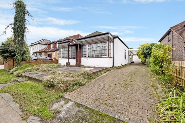 4 bed detached bungalow for sale in Front Lane, Upminster RM14 - Zoopla