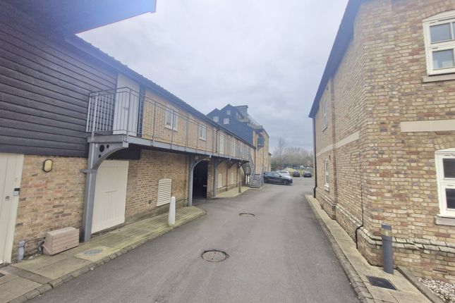 Buryfield Maltings, Watton Road, Ware SG12, 2 bedroom flat for sale ...