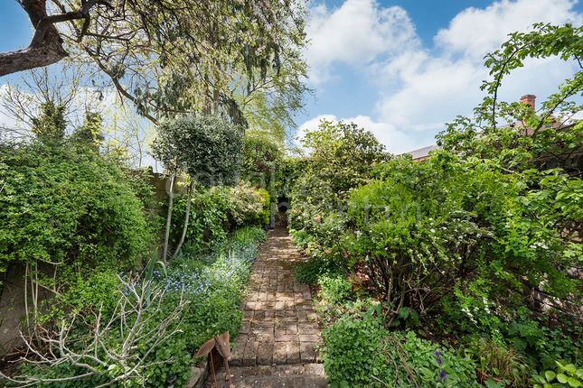 The Burroughs, London NW4, 4 bedroom end terrace house for sale ...