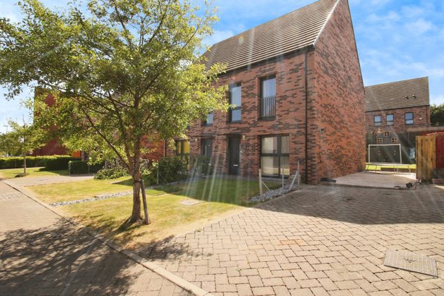 Grieve Crescent, Edinburgh EH4, 3 bedroom semi-detached house for sale - 70322282 | PrimeLocation