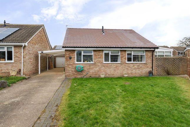 Russell Way, Wootton, Bedford MK43, 2 bedroom detached bungalow for ...