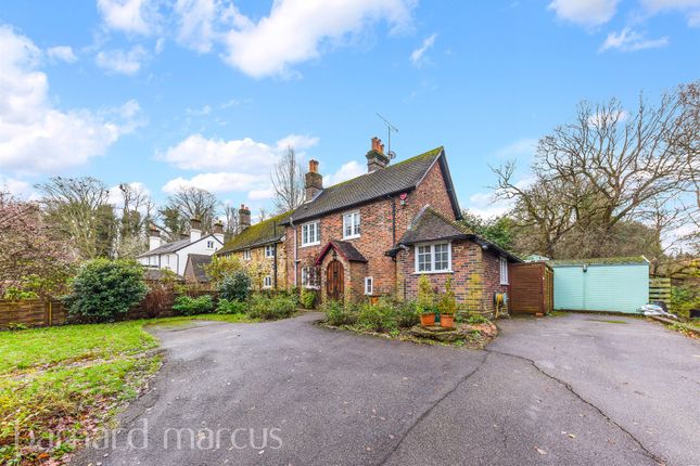 Nutfield Road, Redhill RH1, 2 bedroom cottage for sale - 53801799 ...