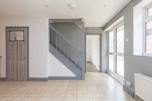 Barton Close, Row Town, Surrey KT15, 3 bedroom semi-detached house for ...