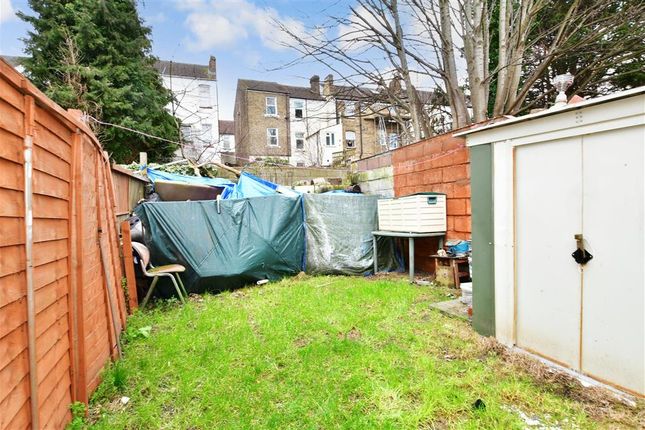 Luton Road, Chatham, Kent ME4, 3 bedroom terraced house for sale ...
