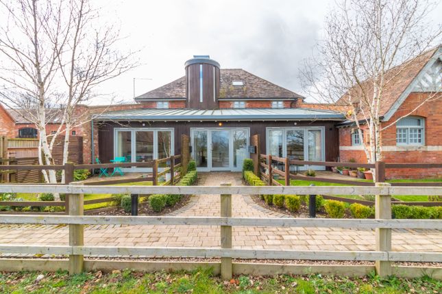 2 bed flat for sale in Upper Skilts, Gorcott Hill, Beoley, Redditch B98 ...