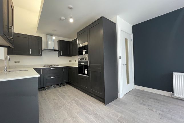 Hough Side Lane, Pudsey LS28, 3 bedroom semi-detached house for sale ...