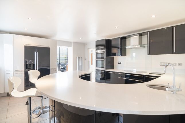 Starkey Castle Farm, Wouldham Road, Rochester, Kent ME1, 5 bedroom barn ...