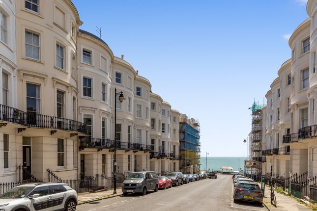 Eaton Place, Brighton BN2, 2 bedroom flat for sale - 61843278 ...