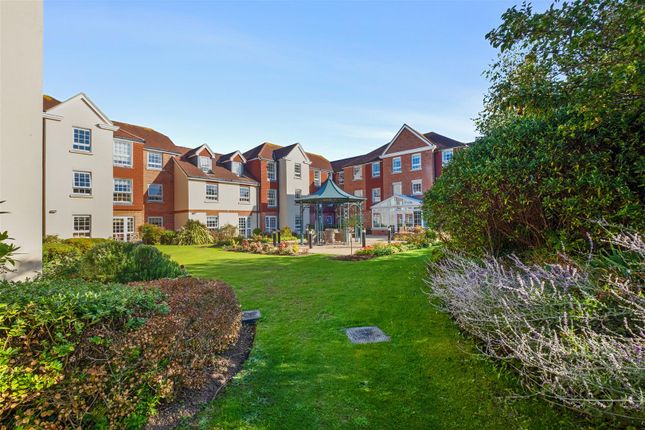Claridge House, Church Street, Littlehampton BN17, 2 bedroom flat for ...