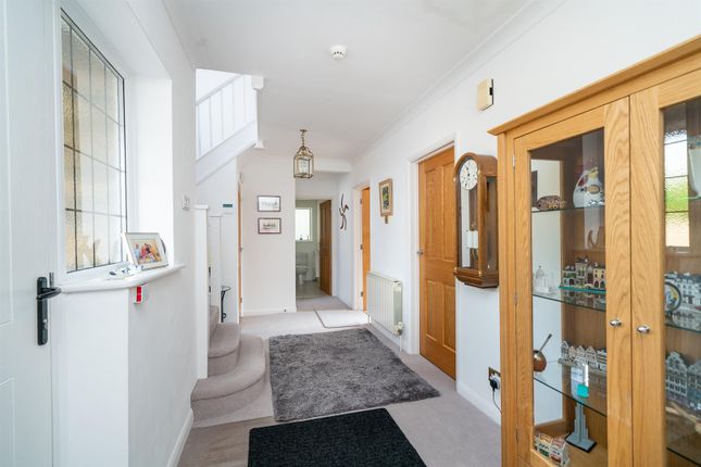 Silverthorn Drive, Longdean Park, Hertfordshire HP3, 5 bedroom detached ...