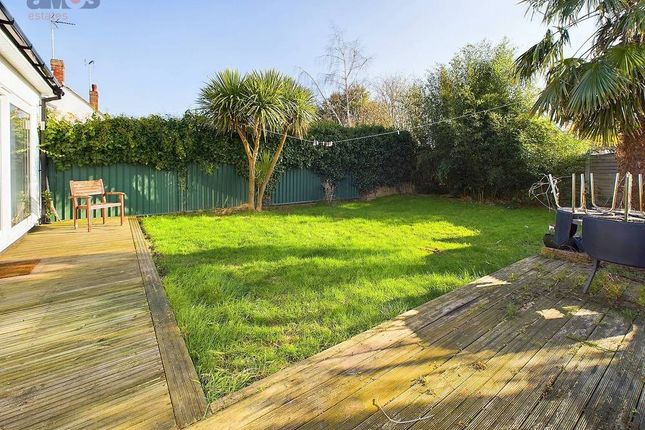 Silverthorne Close, Ashingdon, Essex SS4, 4 bedroom semi-detached house ...