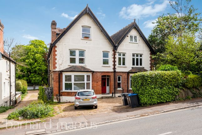 Sanderstead Road, Sanderstead, South Croydon CR2, 2 bedroom flat for ...